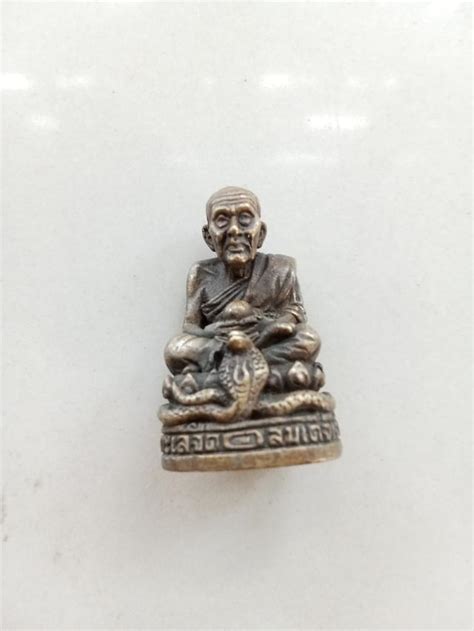 พระหลวงปู่ทวดรุ่นเหยียบน้ำทะเลจืด Ennxo