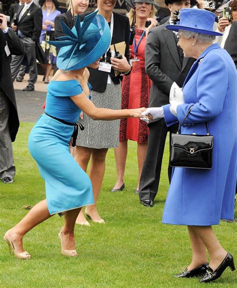 Days Of Majesty Royal Curtsy