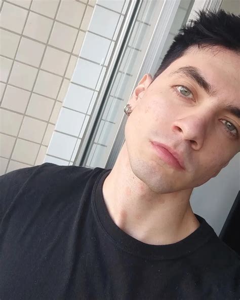 Leonardo Faria Erasuslol • Instagram Photos And Videos