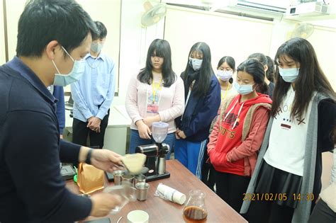 創新產業暨國際學院 推廣教育組 什麼國高中生也能考認證？‼️