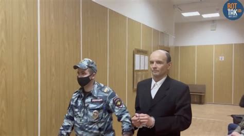 12 დან 20 წლამდე ან უვადო პატიმრობა ემუქრება მოსკოველ კაცს რომელმაც პოლიციის მანქანას მოლოტოვის