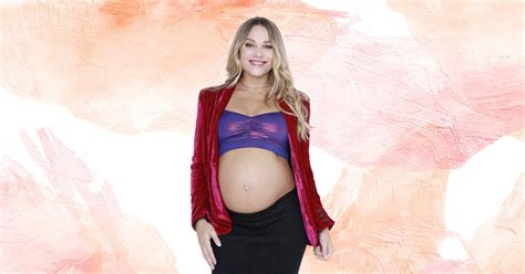 Joy Esther Enceinte L Actrice Nous Raconte Sa Grossesse Magicmaman Com