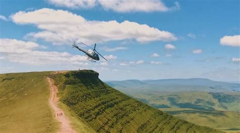 Создать мем горы полет на вертолете вертолет ми 8 Картинки Meme