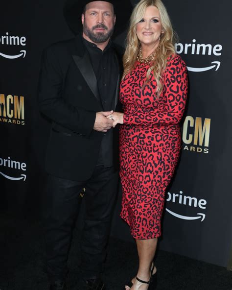 Garth Brooks And Trisha Yearwoods Relationship Timeline Hollywood Life