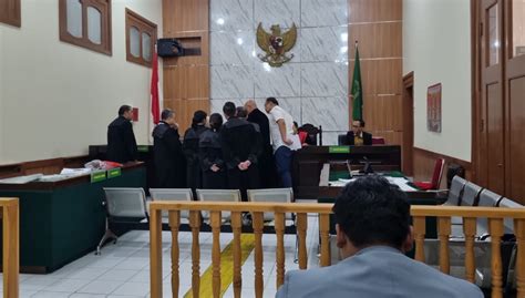 Hadirkan Saksi Dari Bank Bca Pada Kasus Terdakwa Miming Theniko Edupublik Jabar
