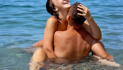 Ecco Otto Regole D Oro Per Godere Al Massimo Del Sesso In Acqua