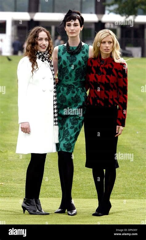 Sept 12 2006 London United Kingdom K49735 Erin Oconnor Elizabeth Jagger And Laura