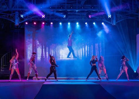 Daily Inspiration Meet Lara Jean Mummert Voyage La Magazine La