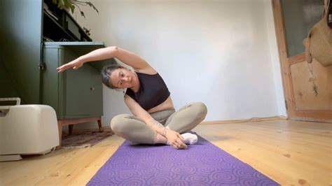 Sexy Girl Strething Forgetmenot Video