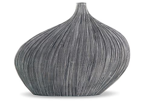 Donya Vase