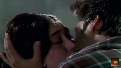 Kareena Kapoor Hot Deep Tongue Kissing