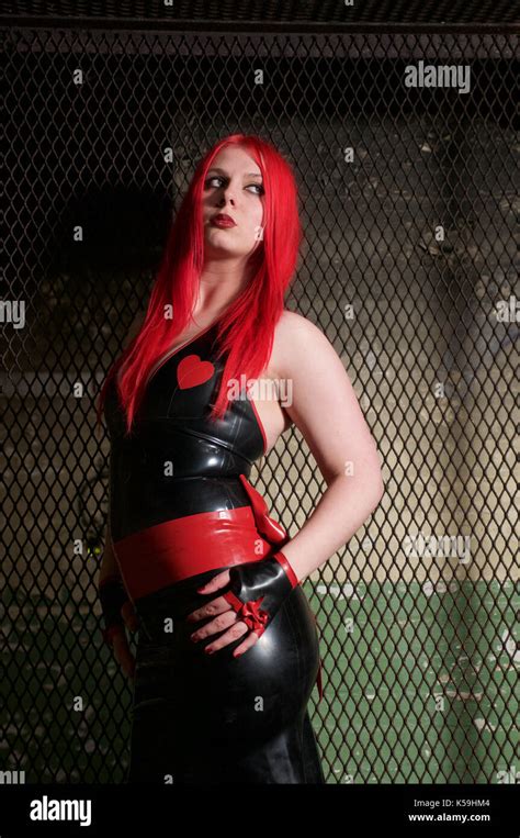 Latex Girl Fotos Und Bildmaterial In Hoher Auflösung Alamy