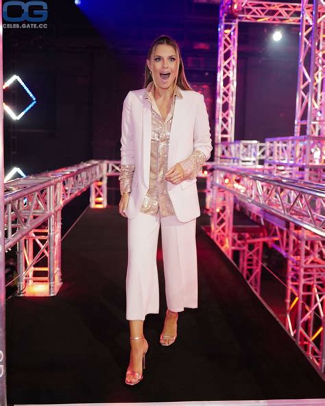 Laura Wontorra Nackt Nacktbilder Playboy Nacktfotos Fakes Oben Ohne