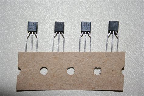 PN2222A NPN TRANSISTOR General Purpose 8 Pcs