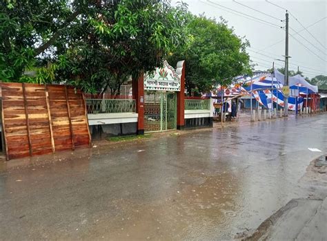 Dadshi Mazar Jame Masjid