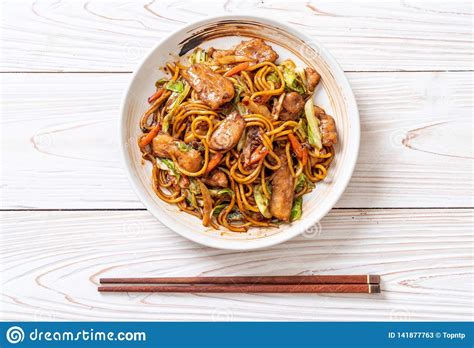 Stir Fried Yakisoba Noodle With Pork Stock Image Image Of Stirfried Food 141877763