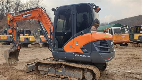 글로벌 건설기계 컨설팅굴삭기휠로더불도저락덤프어태치등중장비사고팔고수출 Band