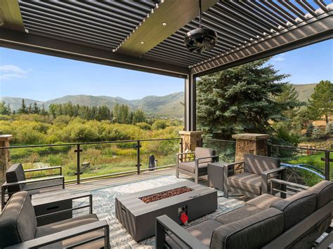 Luxury Pergolas For Modern Outdoor Living Struxure
