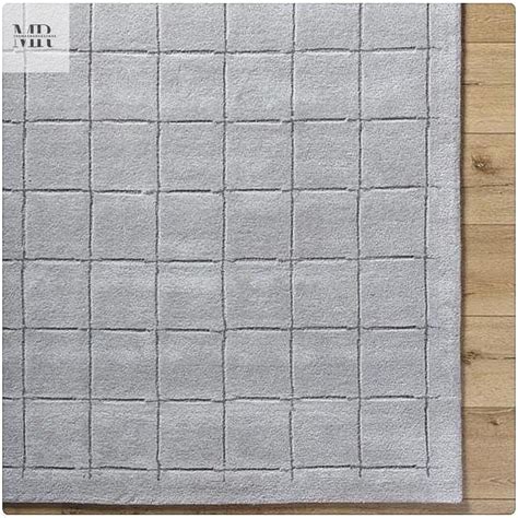 Hand Tufted Light Gray Geometric Grid Area Rug With White Cross Pattern