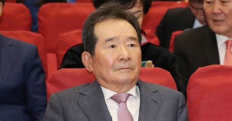 정세균·김부겸 조찬 회동···文 정부 3총리 만남 방안도 검토