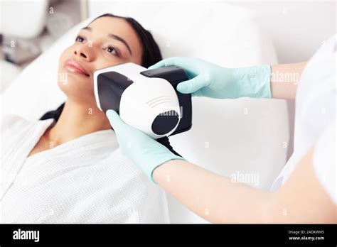 Skin Analysis Hi Res Stock Photography And Images Alamy