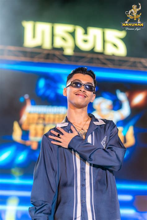 វណ្ណ ដា មើលទៅ Hot ខ្លាំងជាមួយឈុត អាវរលុងឃុងបែបនេះ Khmerload Cambodia Latest News