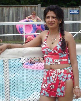 Aunty Curvy Hip Porn Pictures XXX Photos Sex Images 1412911 PICTOA