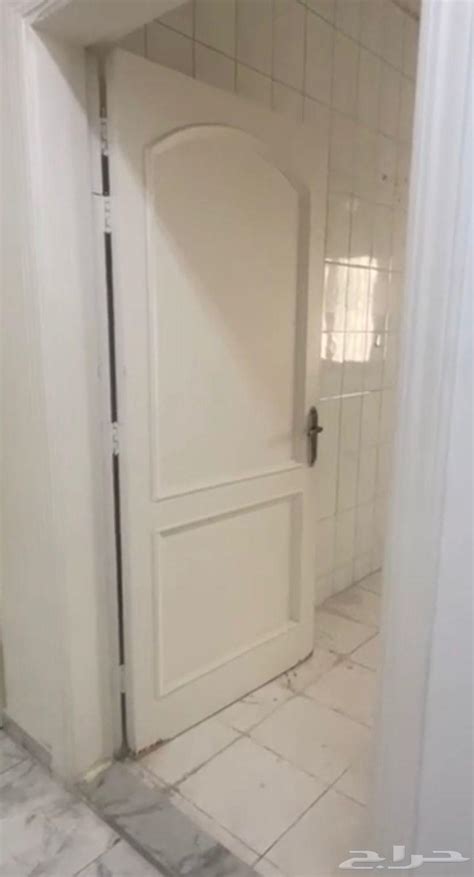 ابواب خشب طبيعي بيضاء نظيفة للبيع موقع حراج