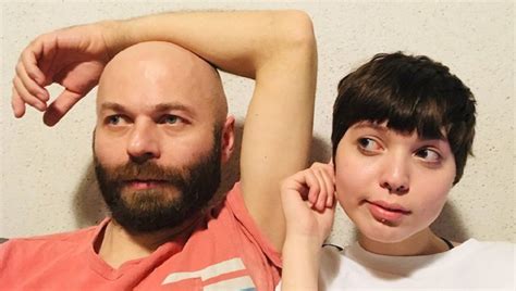 „ეს ტიპი წერს ჩემს 11 წლის შვილს ფოტოს გამოგზავნას სთხოვს “ გიორგი გვარჯალაძე 22 01 2020