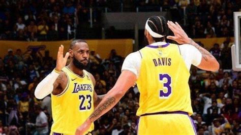 争议！詹姆斯被锡安大帽，摊手不满，直接影响湖人退防速度腾讯新闻