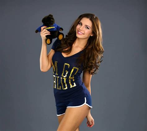 Jessica Ashley Da Facebook A Playboy Foto Sportmediaset