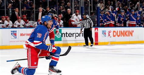 Rangers Score 3 In 3rd To Stop Hurricanes Win Streak At 11 Cbs New York