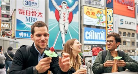 오사카 길거리 음식 워킹 투어 3시간 오사카 음식 투어로 맛있는 여행 경험하기 Funbooky