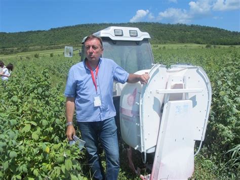 Овощарска вар “облича” дърветата в термокожух Български Фермер