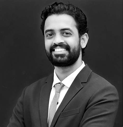 Praveen Mayakar Medium