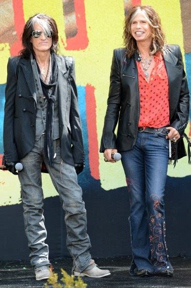 Joe Perry And Steven Tyler Oh Yeah Steven Tyler Steven Tyler Aerosmith Tyler Aerosmith