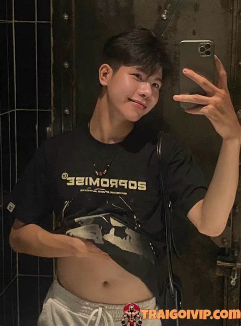 Traigoivip com babe 2k cao ráo đẹp trai body mình dây sex dâm hoạt bát