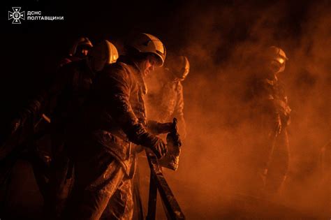 На Полтавщині ліквідували масштабну пожежу після ворожого удару по промисловому обєкту Полтавщина