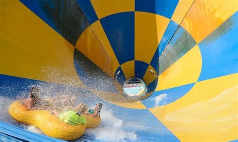 ซื้อตั๋ว Six Flags Hurricane Harbor Concord Admission Tickets ราคา