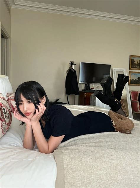 Momo : r/KpopHotties