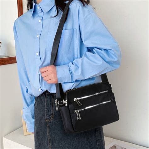 남녀공용 크로스백 숄더백 데일리백 여행 보조가방