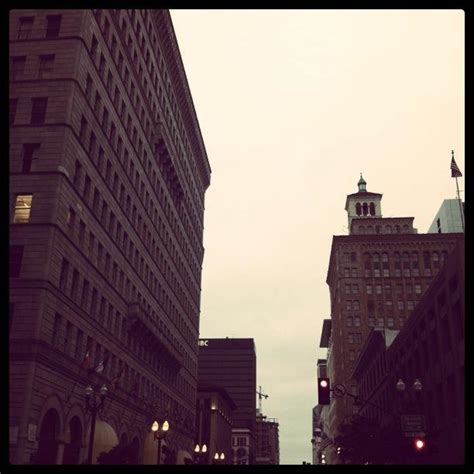 In My Place 함부로 인연을 맺지 마라 진정한 인연과 스쳐가는 인연은 구분해서 인연을 맺어야 한다