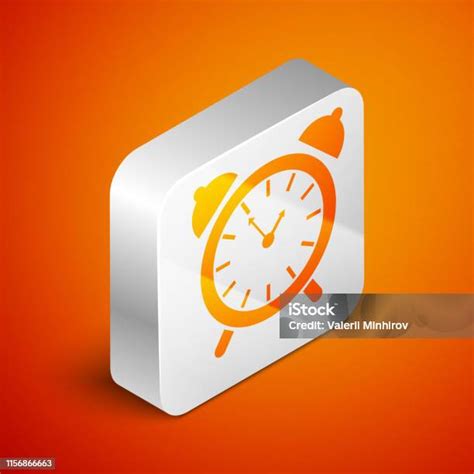 주황색 배경에 격리 된 아이소메트릭 알람 시계 아이콘 일어나 개념을 일어나 시간 기호입니다 실버 스퀘어 버튼 벡터 일러스트레이션 0명에 대한 스톡 벡터 아트 및 기타 이미지