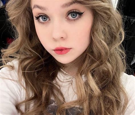 Violetta Hoty Webcam Model Profile Beeg Live Sex