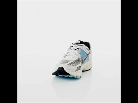 NIKE ZOOM VOMERO 5 BLANC/BLEU - SNEAKERS DAMES | Courir.com