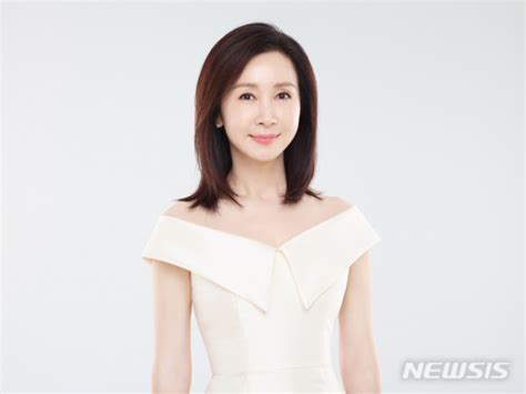 전인화 데뷔 36년만에 첫 예능···mbn 자연스럽게 미디어데일