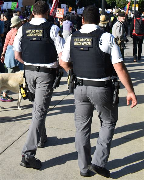 How To Identify Local Law Enforcement