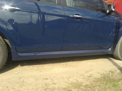 …установленные пороги ST — Ford Focus Hatchback II, 1,8 л, 2008 года ...