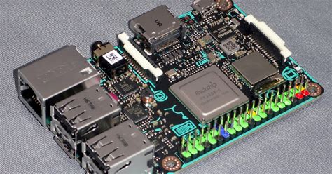 Tinker BoardはHDMI CECが使えないためテレビのリモコンで操作できません