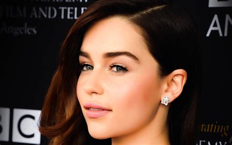 Emilia Clarke Movie Pic Wallpaper Hd Celebrities 4k Wallpapers Images And Background